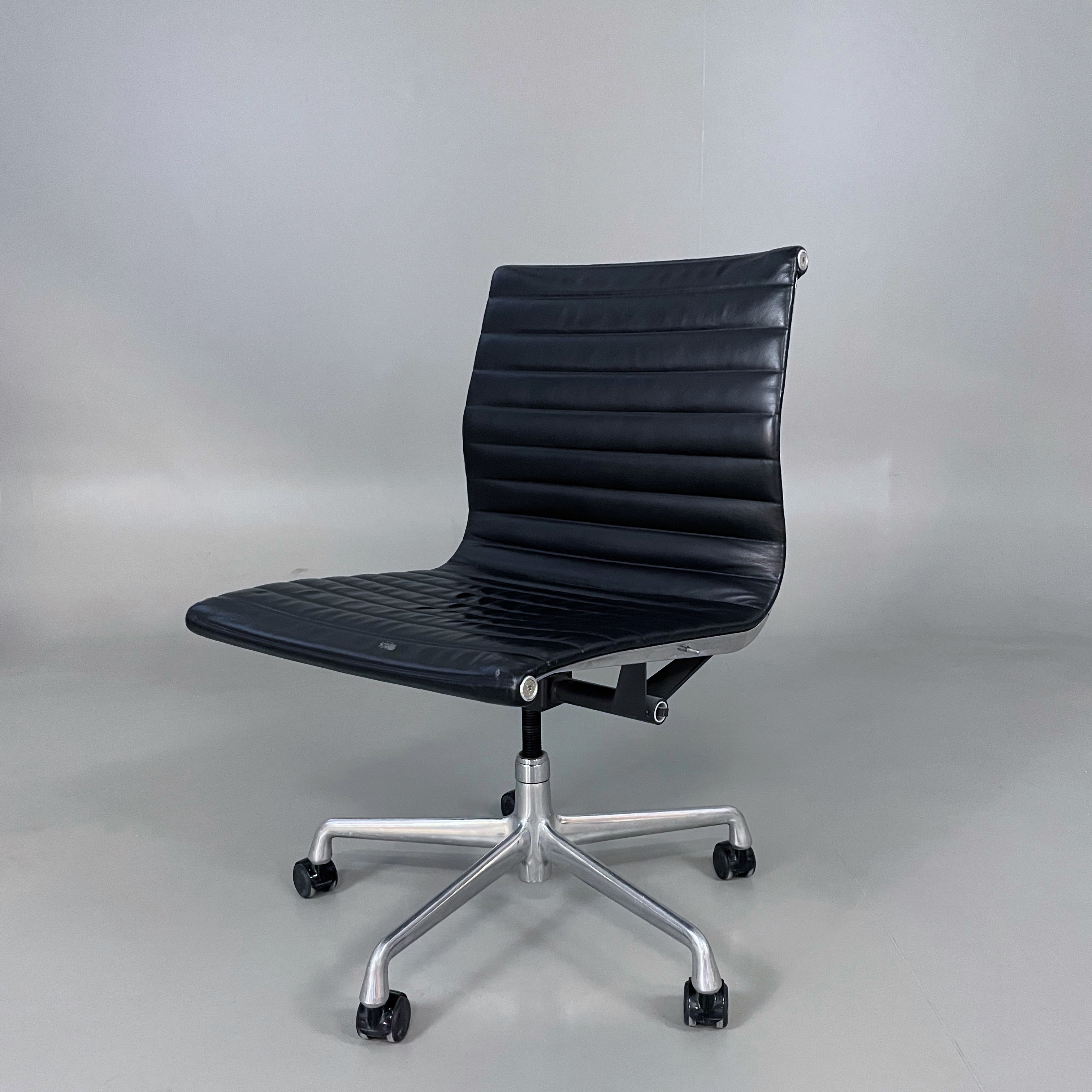 Kontorsstol Herman Miller Aluminium Group | Auktion