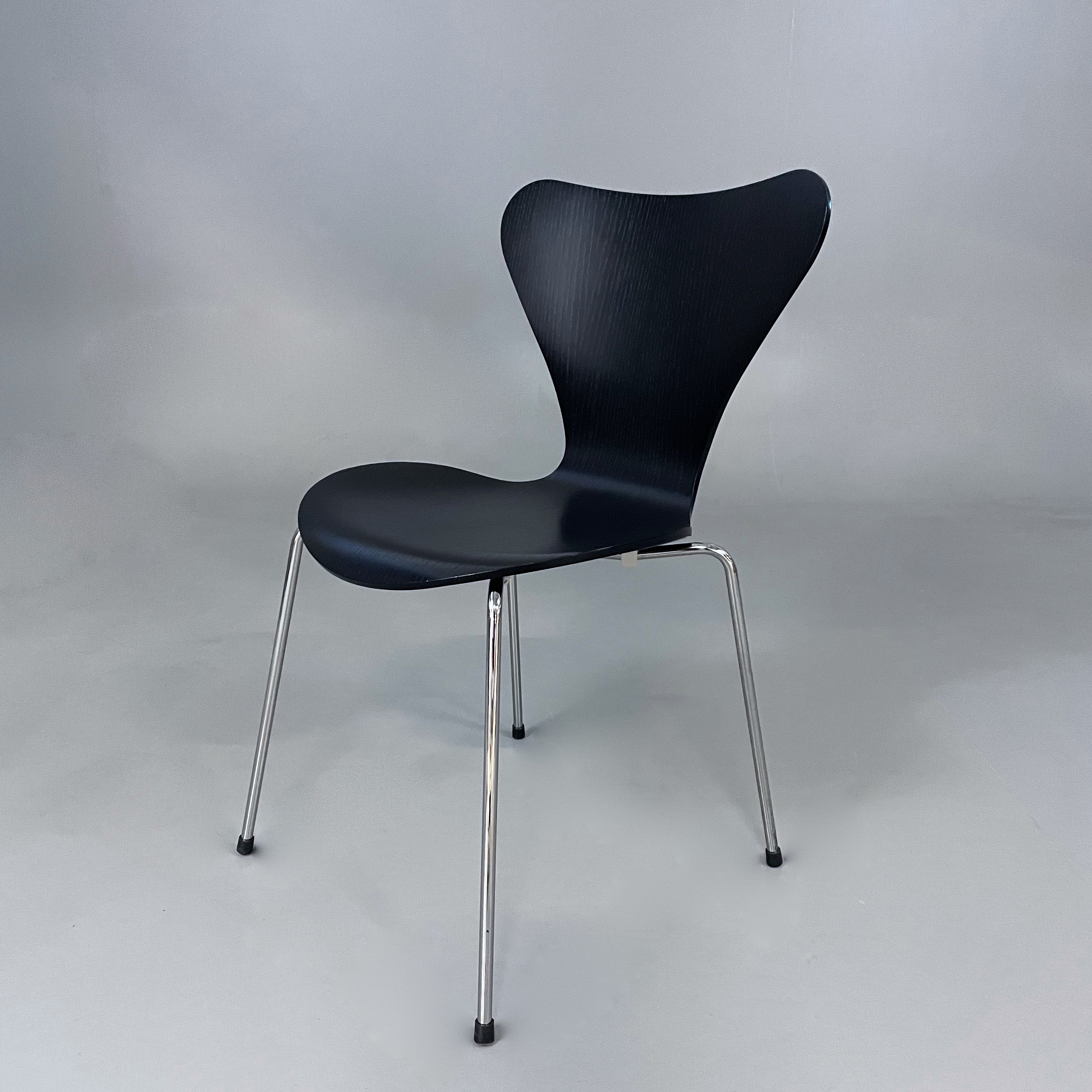 Stol Sjuan 3107 Fritz Hansen Arne Jacobsen | Auktion